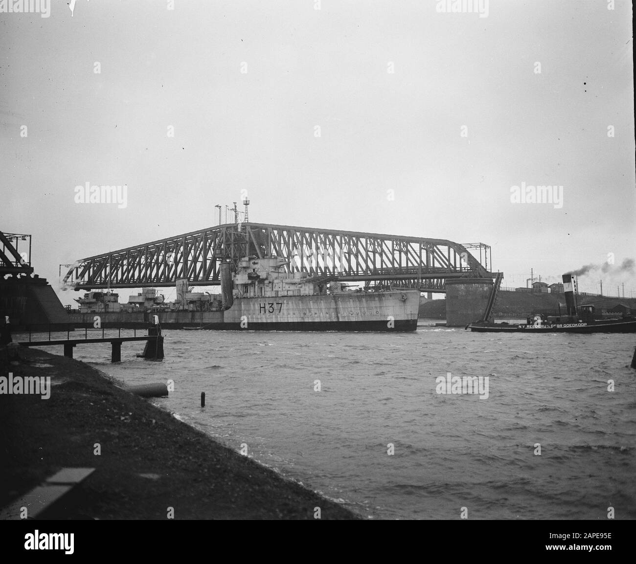 Destroyer garland Black and White Stock Photos & Images - Alamy