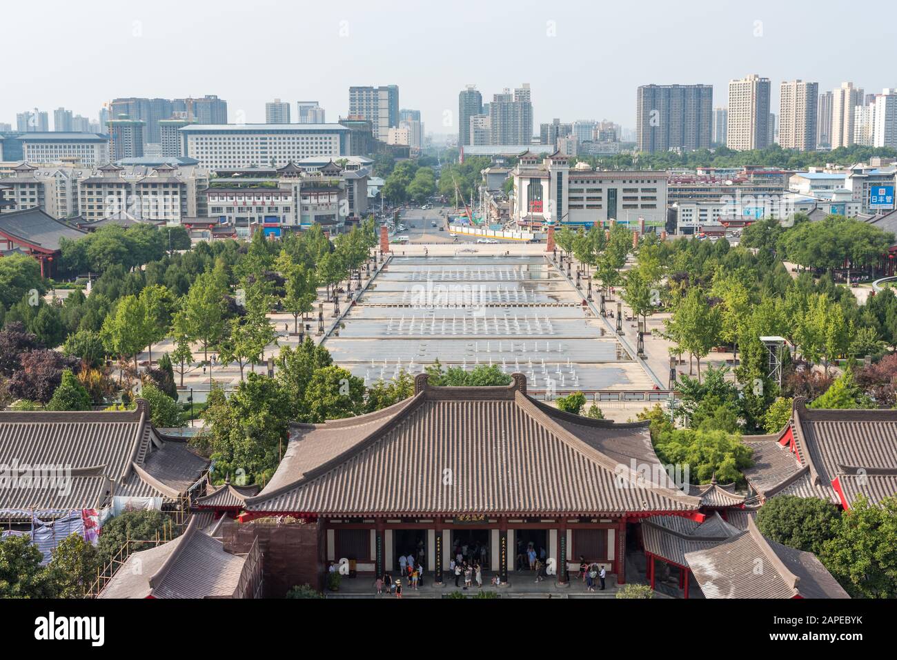 Xian city avenue hi-res stock photography and images - Alamy