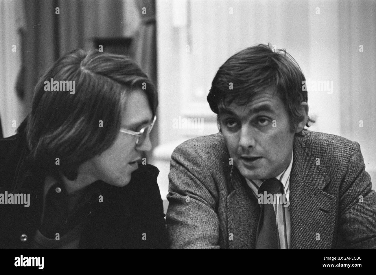 Treatment Defensienota in Lower Chamber; Kombrink (l) Dankert (r) (PvdA ...