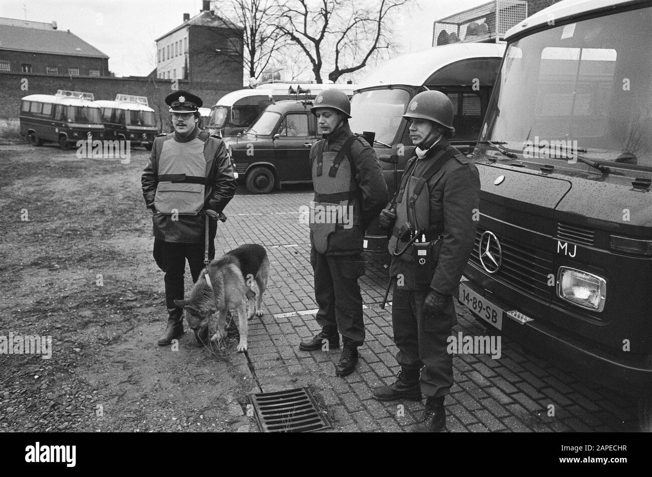 1970s military police hi-res stock photography and images - Alamy