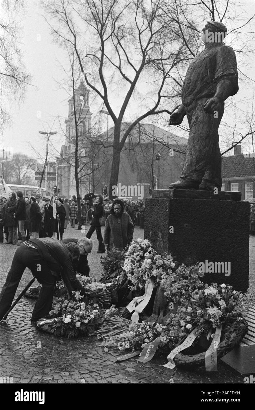25 february 1977 hi-res stock photography and images - Alamy