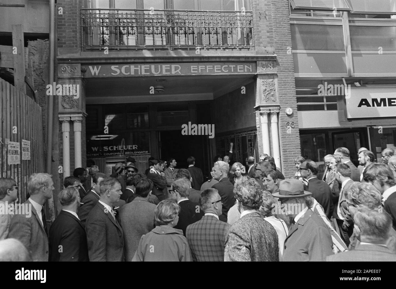 June 6 1967 hi-res stock photography and images - Alamy