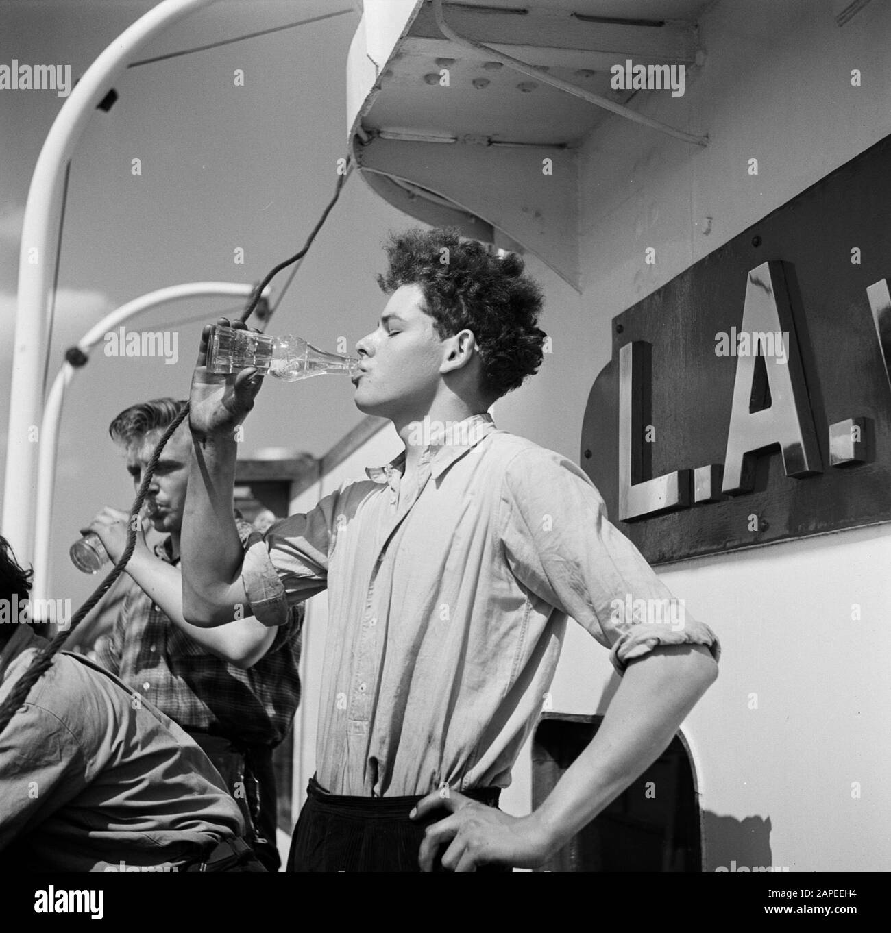 Crew on ship eating hi-res stock photography and images - Alamy