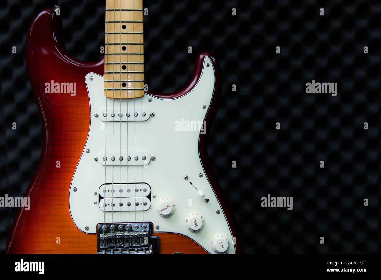 Old guitar amplifier hi-res stock photography and images - Alamy