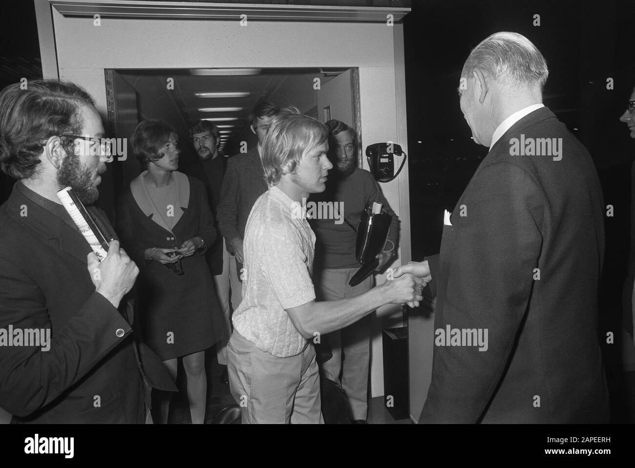 Crew members of Shell supertanker Marpessa, who sank at Dakar, arrived ...