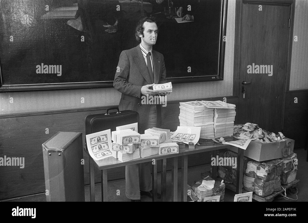 1974 coins hi-res stock photography and images - Alamy