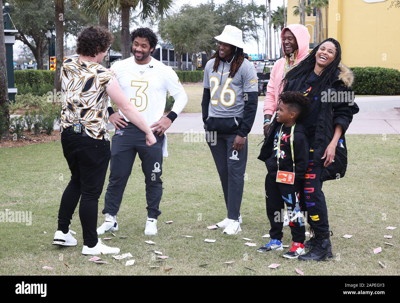 The wife of the magician hi-res stock photography and images - Alamy