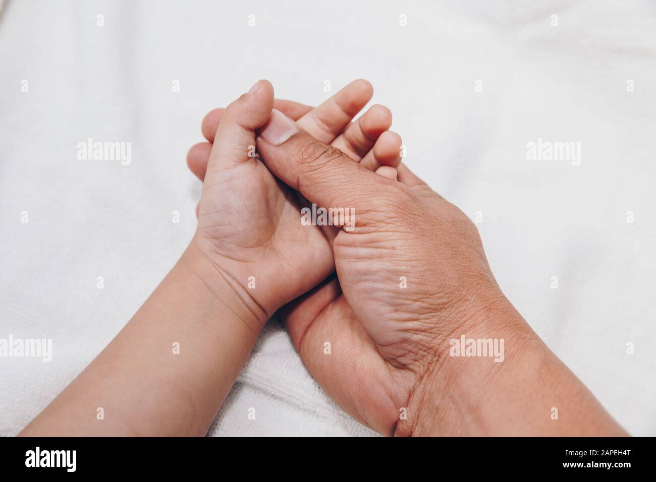 Parents child hands shadow hi-res stock photography and images - Alamy
