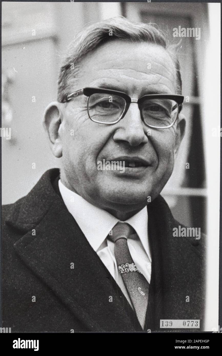 Parliament chairmen hi-res stock photography and images - Alamy