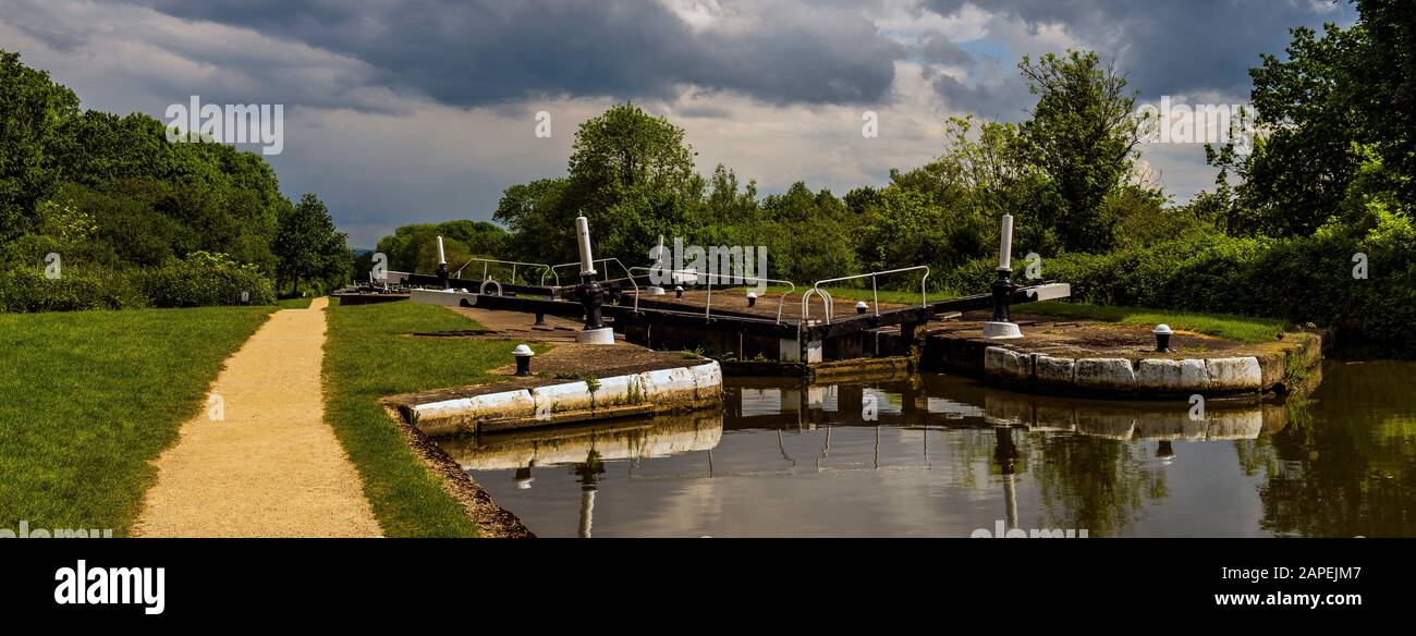 hatton locks grand union canal warwickshire england uk Stock Photo - Alamy