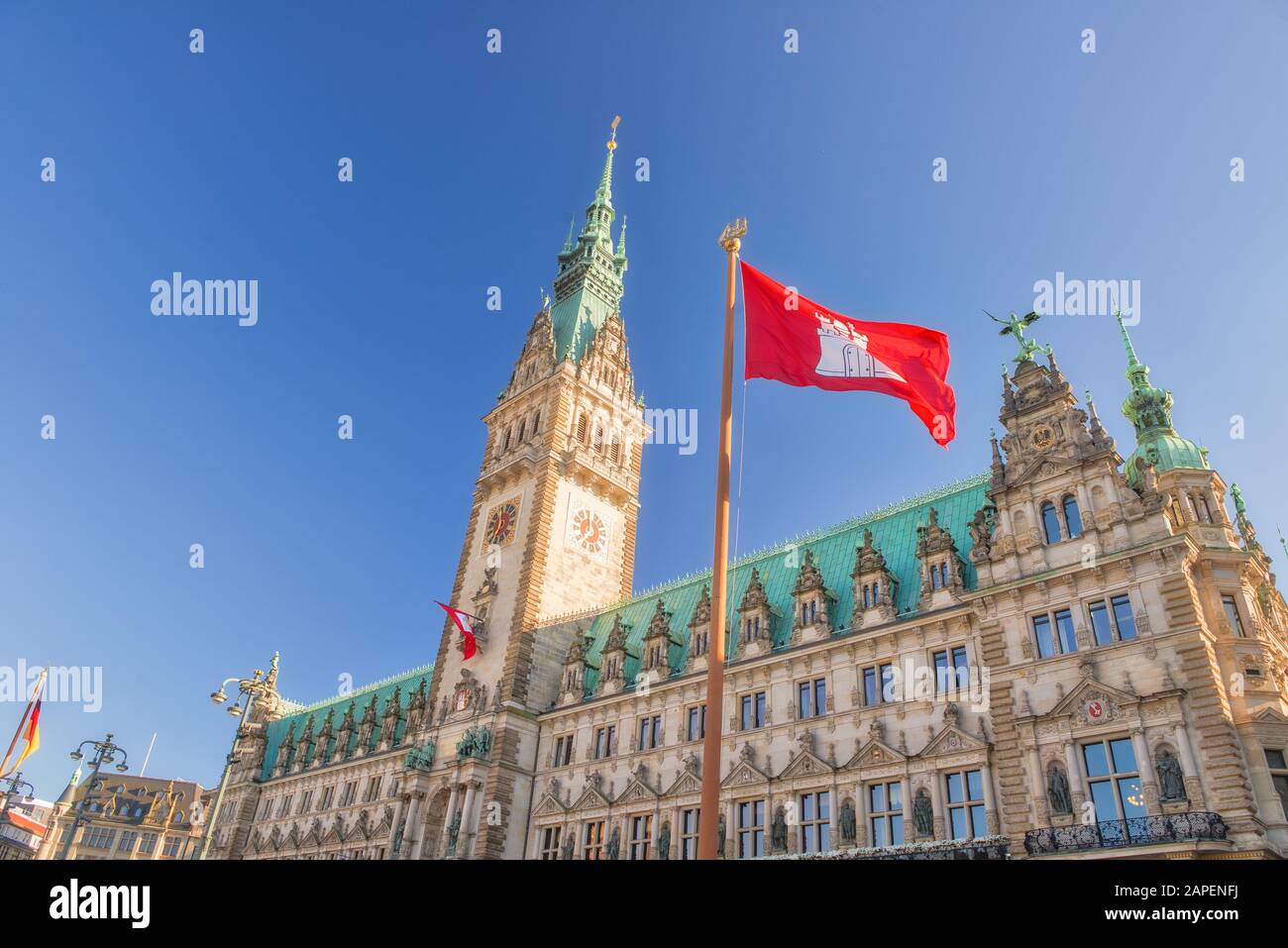 Hamburg rathaus city hall hi-res stock photography and images - Alamy
