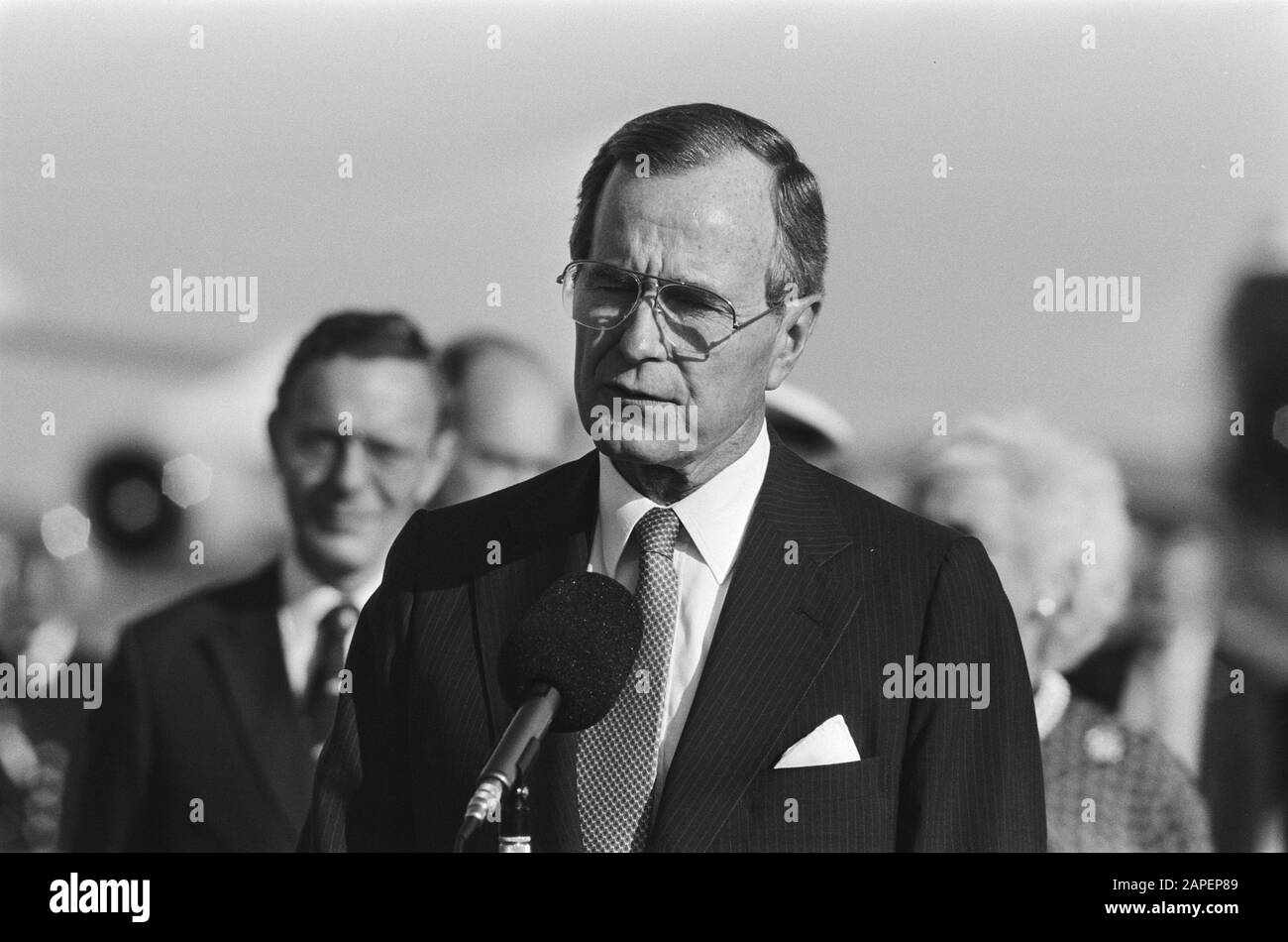 Visit Vice President Bush of the US; Bush during speech at airport ...
