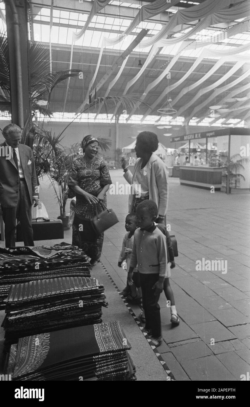 Pasar atmosphere Black and White Stock Photos & Images - Alamy