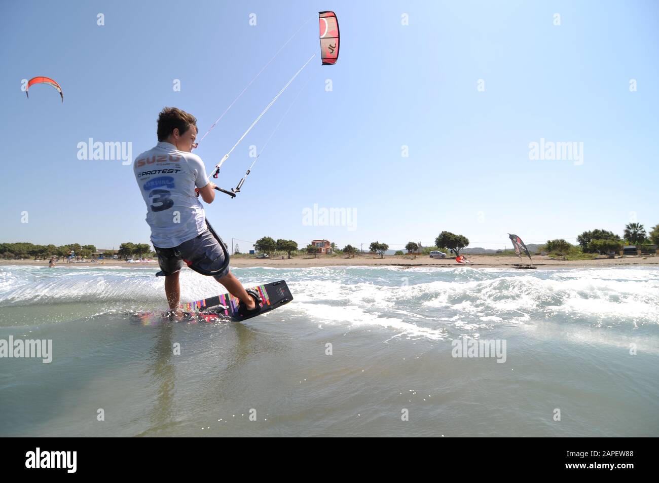 Kitesurfen im meer hi-res stock photography and images - Alamy