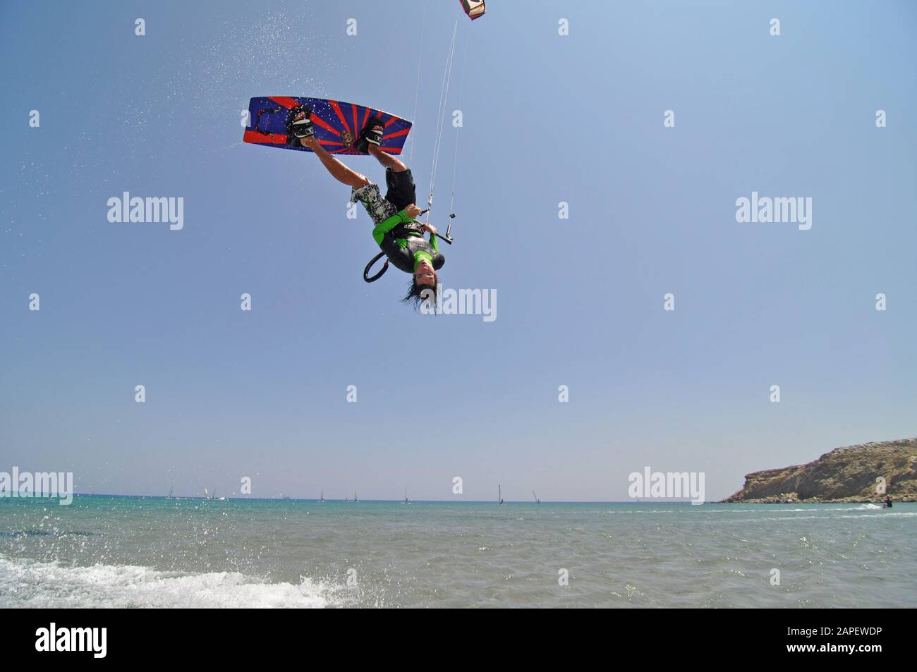 Kitesurfen im meer hi-res stock photography and images - Alamy