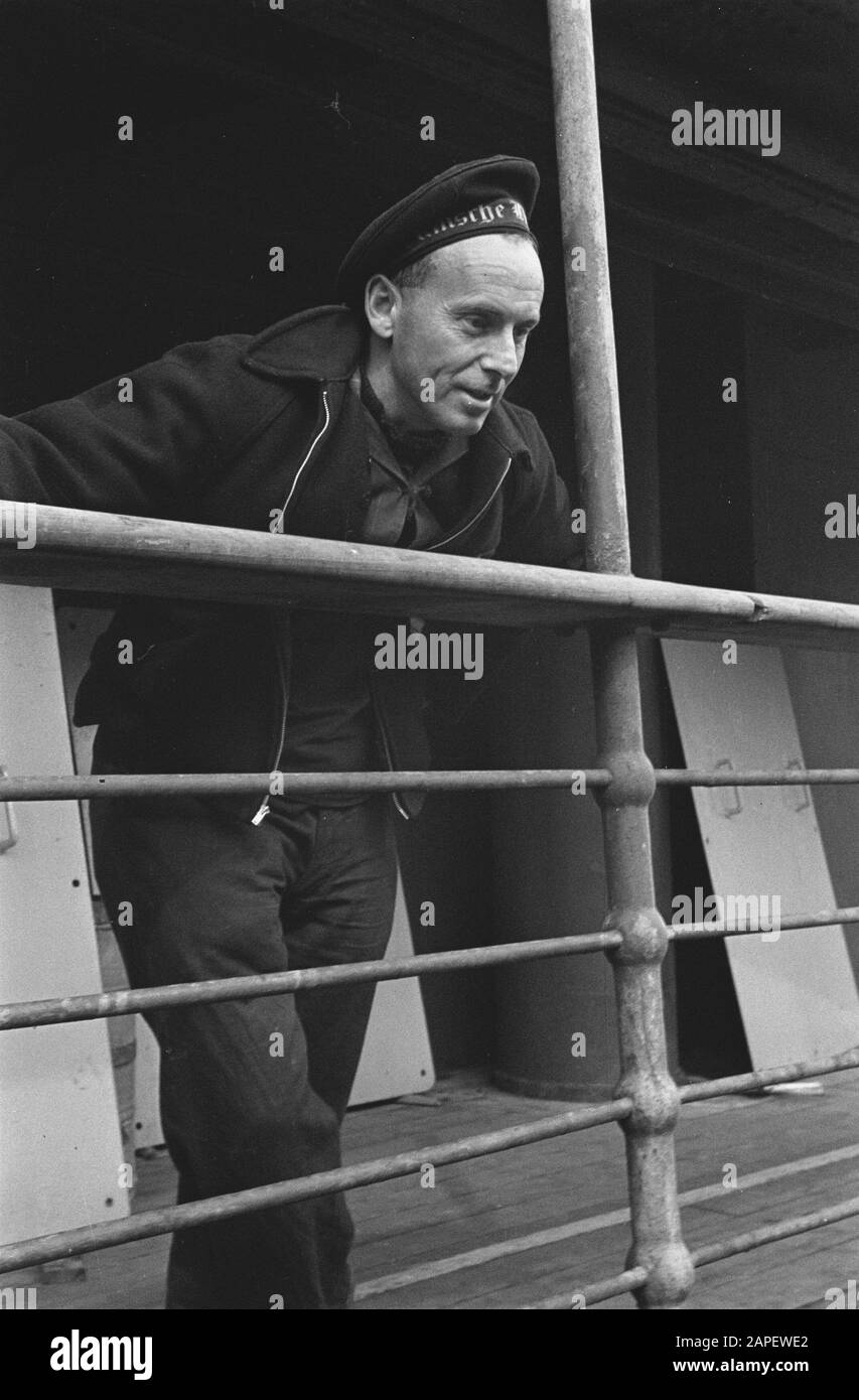 Merchant sailor hi-res stock photography and images - Alamy