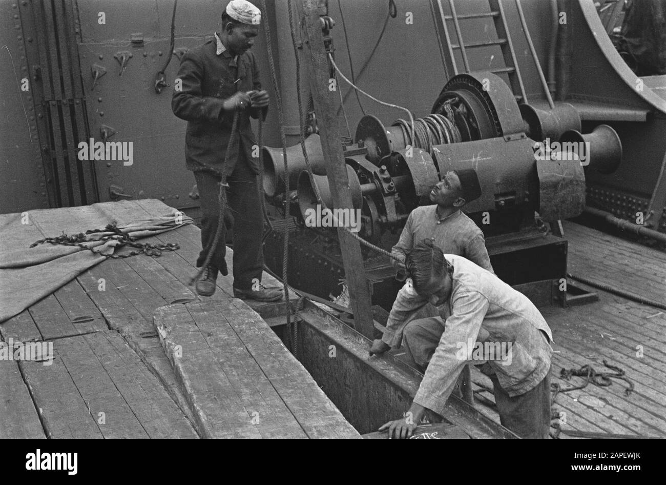 Crew on merchantman hi-res stock photography and images - Alamy