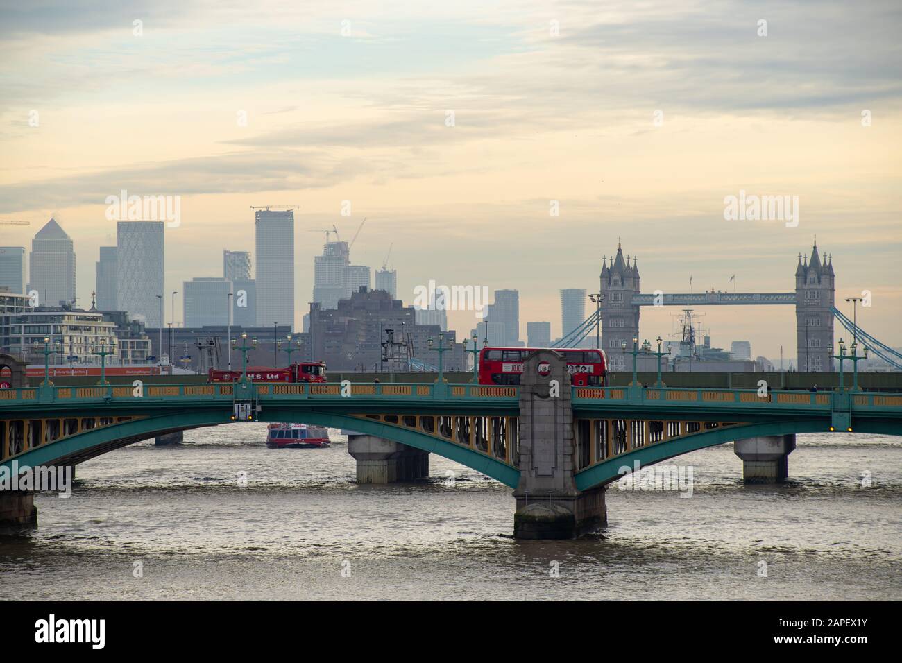 Scarlet bridge hi-res stock photography and images - Alamy