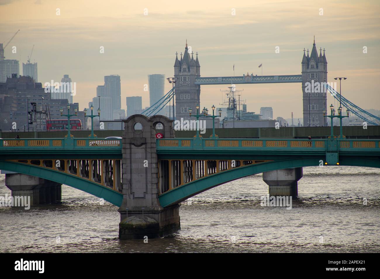 Scarlet bridge hi-res stock photography and images - Alamy
