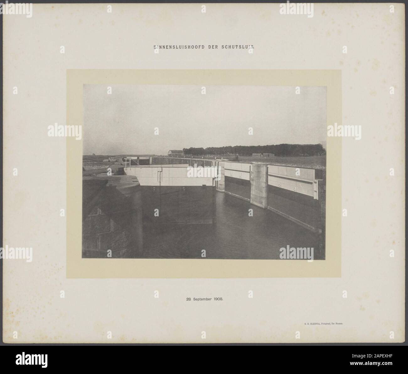 Inner lock head; indoors lock heads; crankshaft locks; lock gates ...