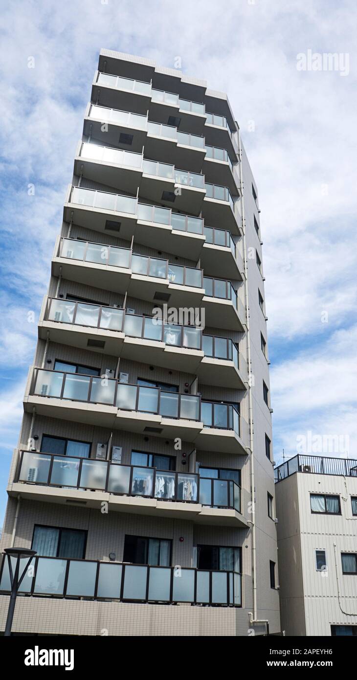 Street view tokyo hi-res stock photography and images - Alamy