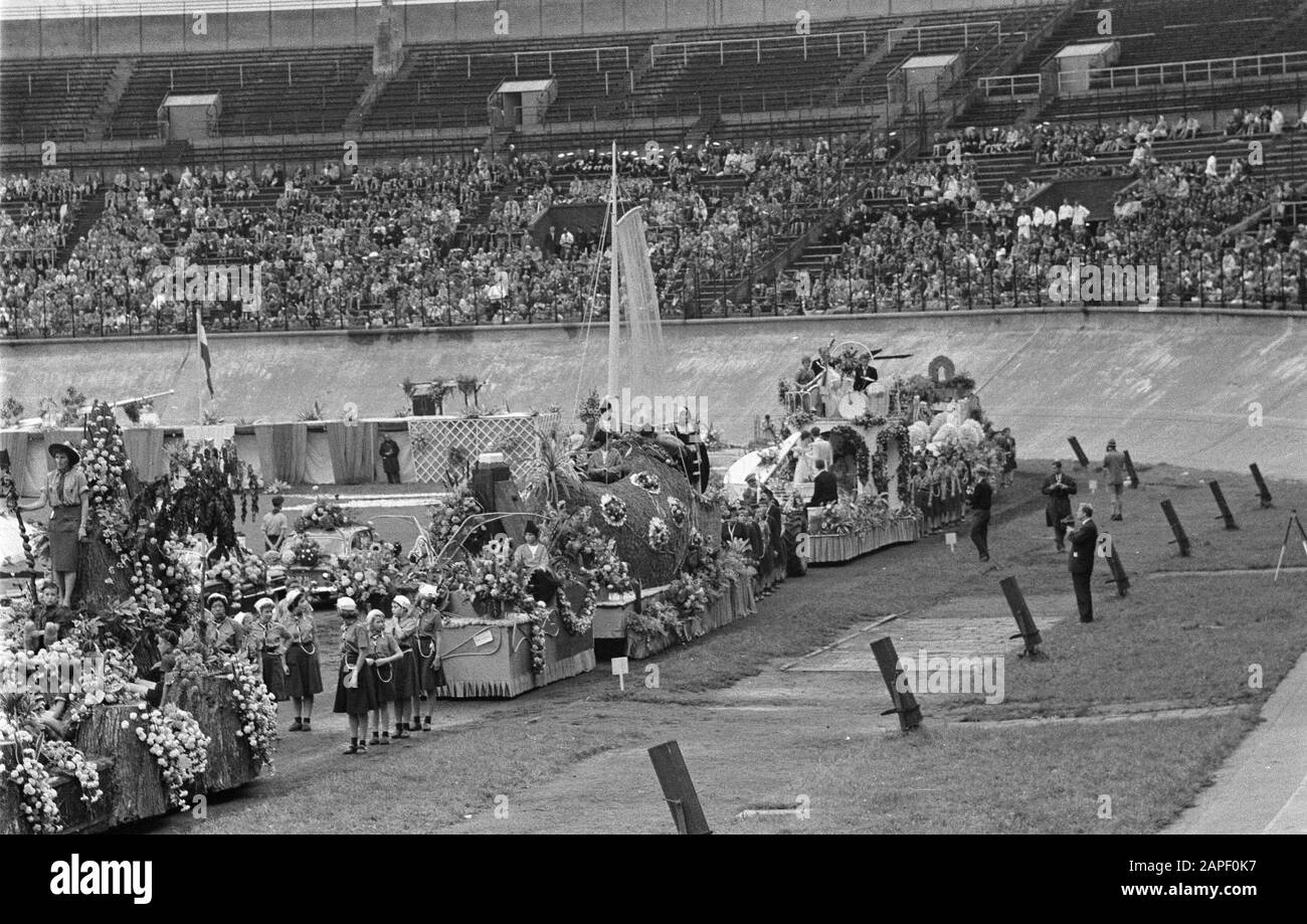 Flower Corso at the Olympic Stadium in Amsterdam Date: September 3 ...
