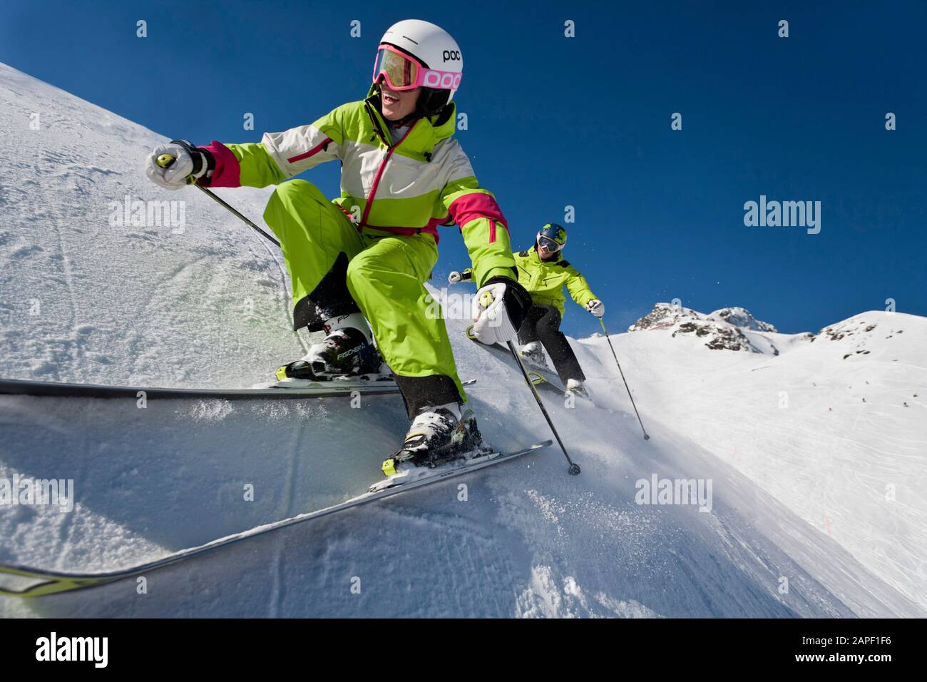 Skipiste menschen hi-res stock photography and images - Alamy