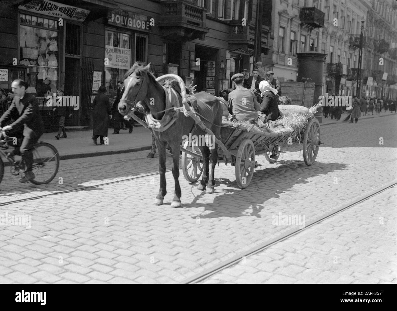 Transport of the 1900s Black and White Stock Photos & Images - Alamy