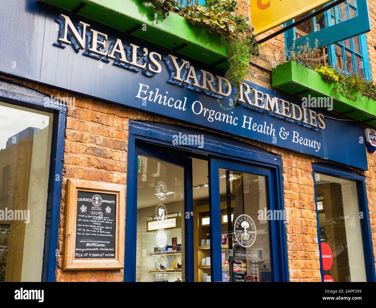 Neal's yard london hi-res stock photography and images - Alamy