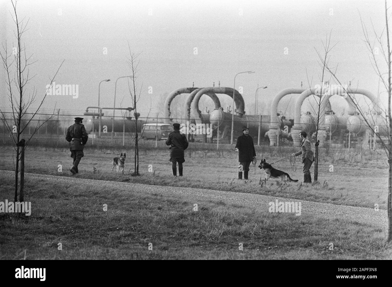 Bombings at factory of the Dutch Gasunie in Ravenstein; police with ...