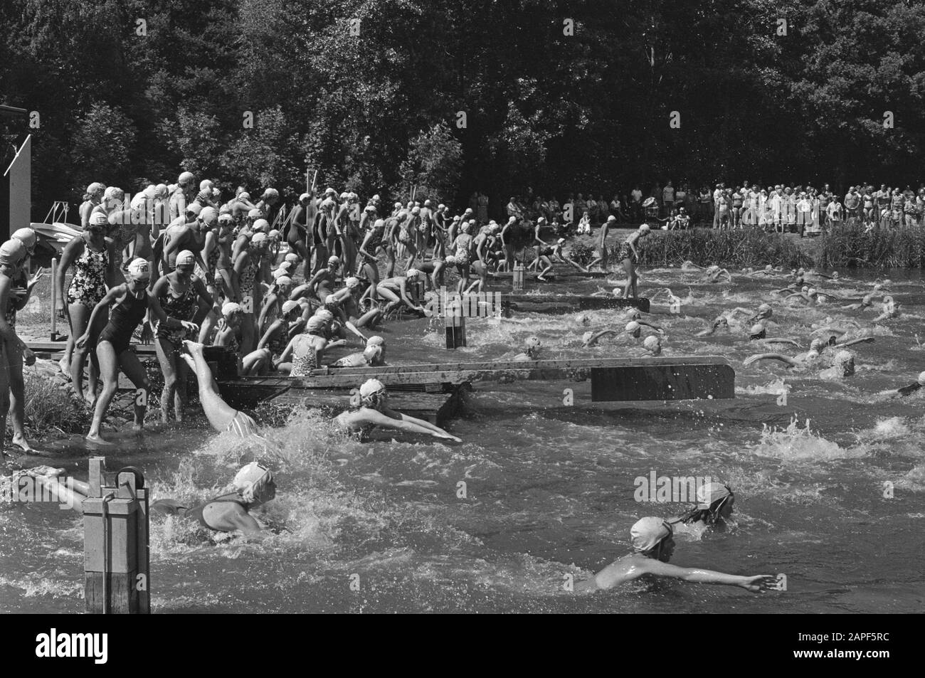 12 june 1976 hi-res stock photography and images - Alamy