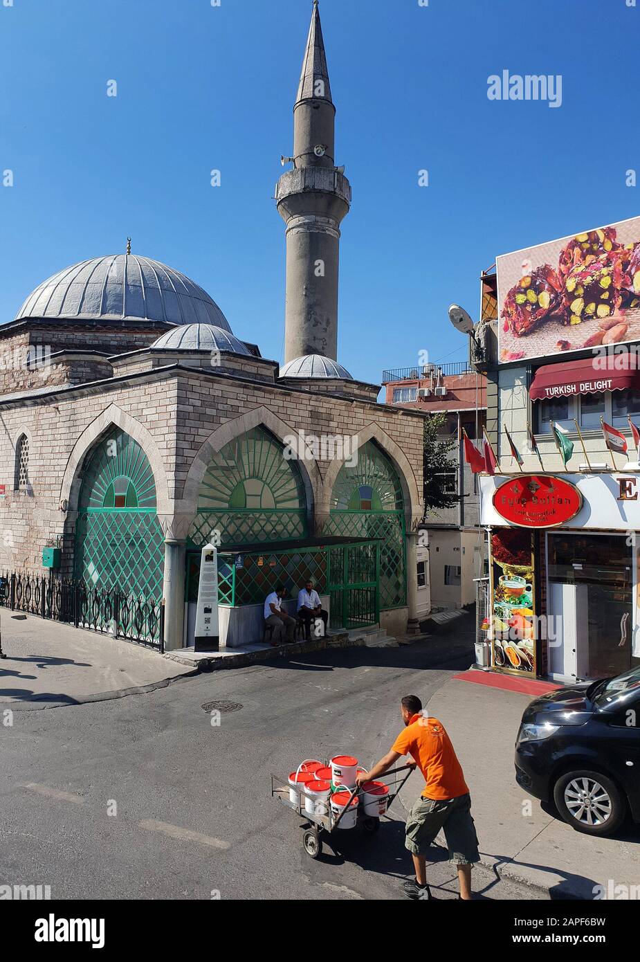 Street scene, Istanbul, Turkey Stock Photo - Alamy