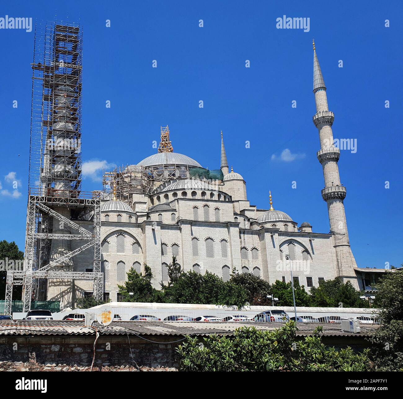 Sultan ahmed mosque tomb view hi-res stock photography and images - Alamy