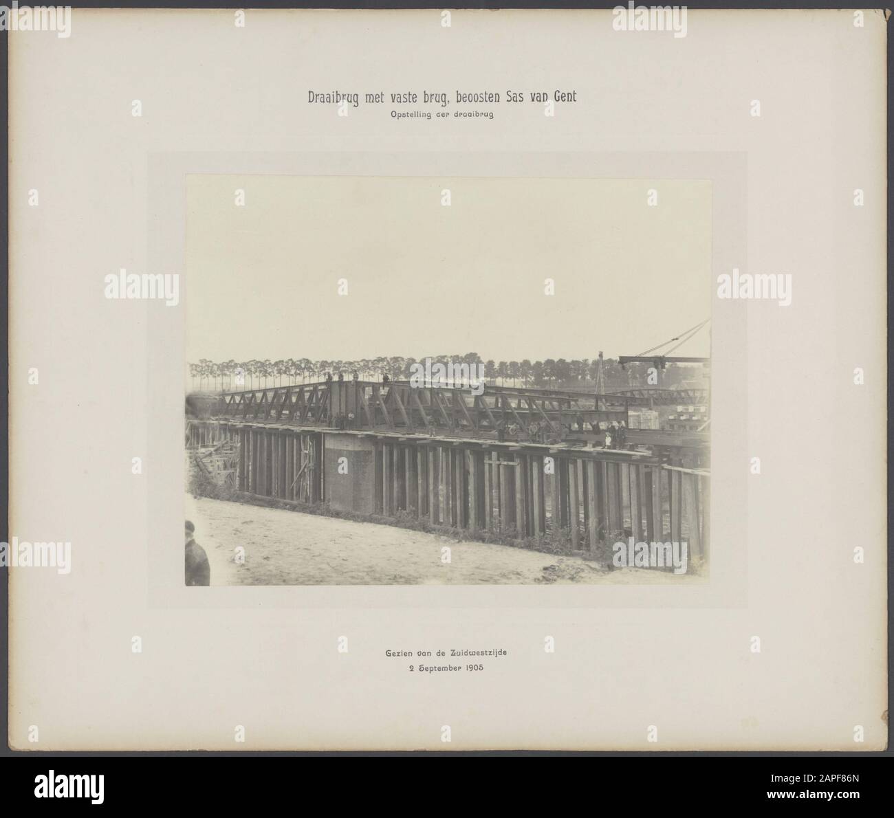 Construction of a swing bridge with fixed bridge, east of Sas van Gent ...