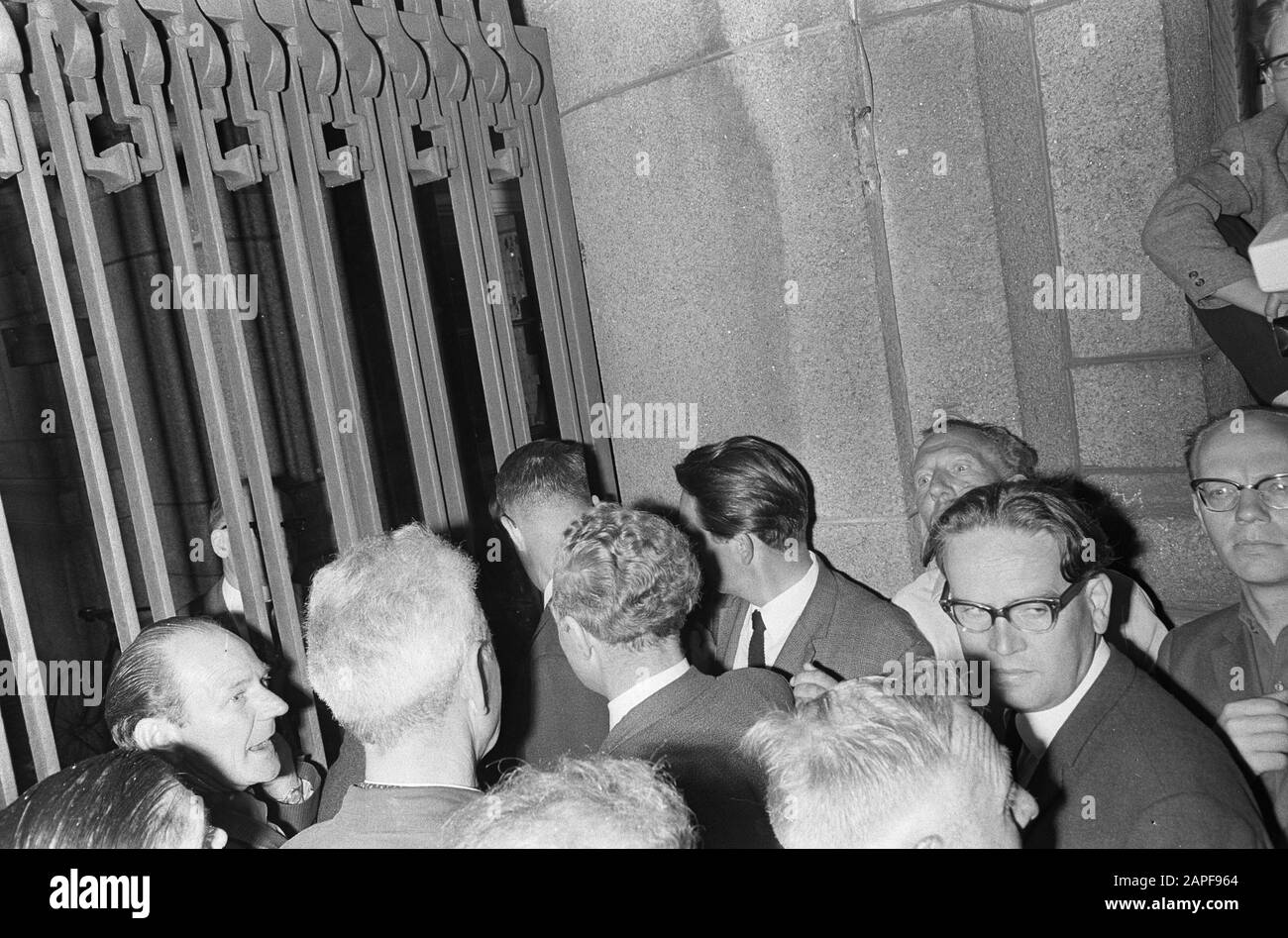 Construction workers demonstrate Date: June 13, 1966 Keywords: BOWWARDS ...
