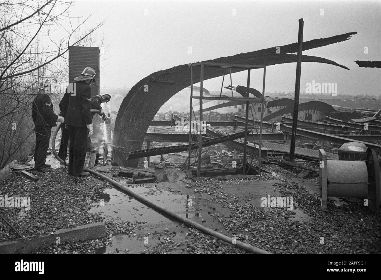 Burned bowling center hi-res stock photography and images - Alamy