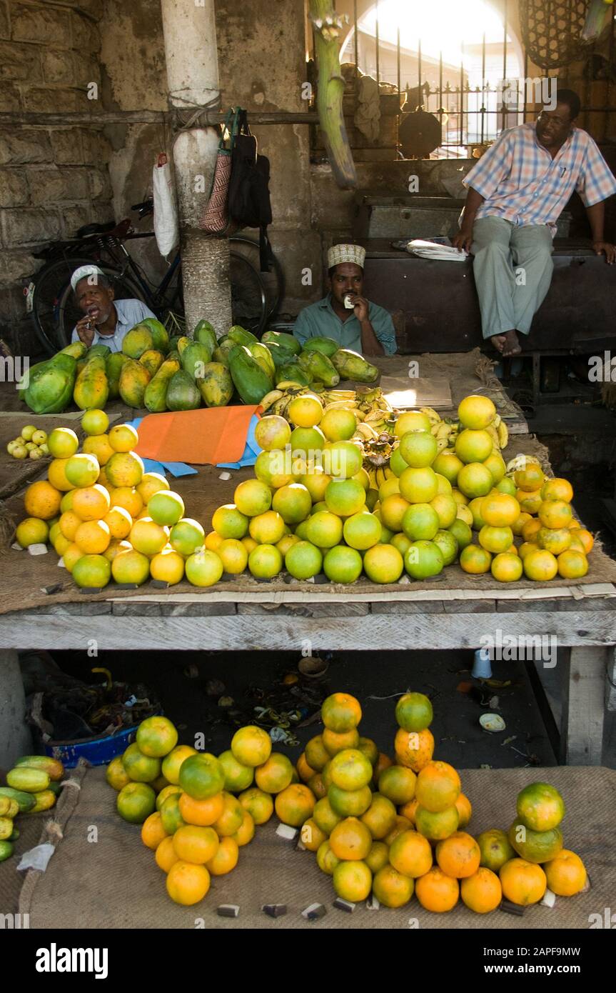 Bungo fruit hi-res stock photography and images - Alamy