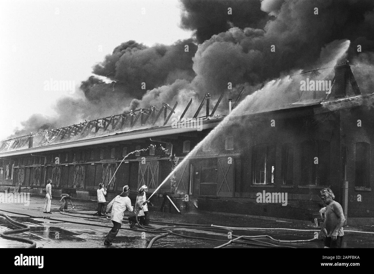 Fire in Spoorhaven Rotterdam, fire brigade during extinguishing work ...