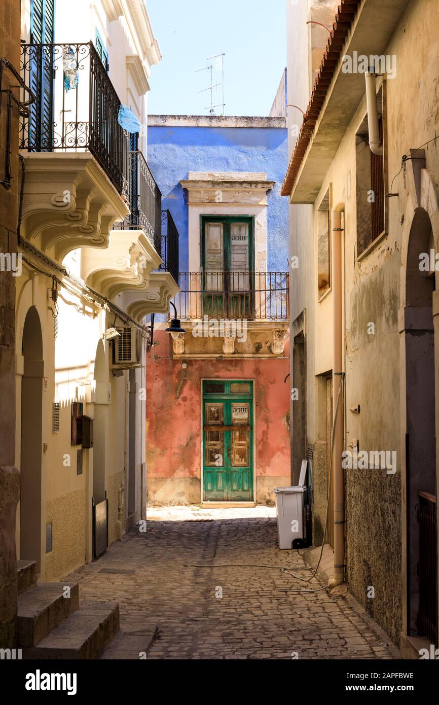 Scicli street, Sicily Stock Photo - Alamy