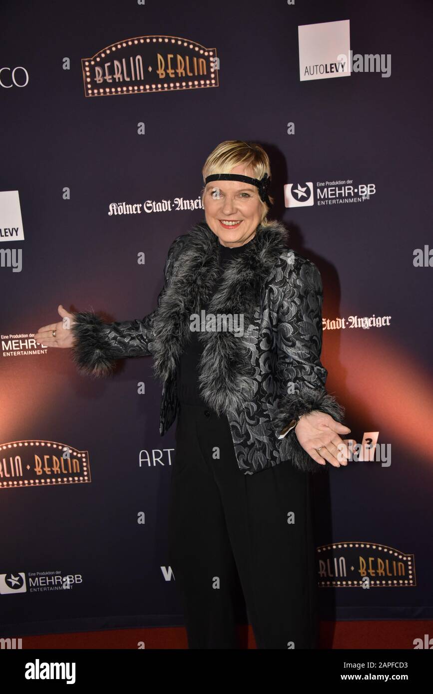Cologne, Germany. 22nd Jan, 2020. Presenter Birgit Lechtermann comes to ...