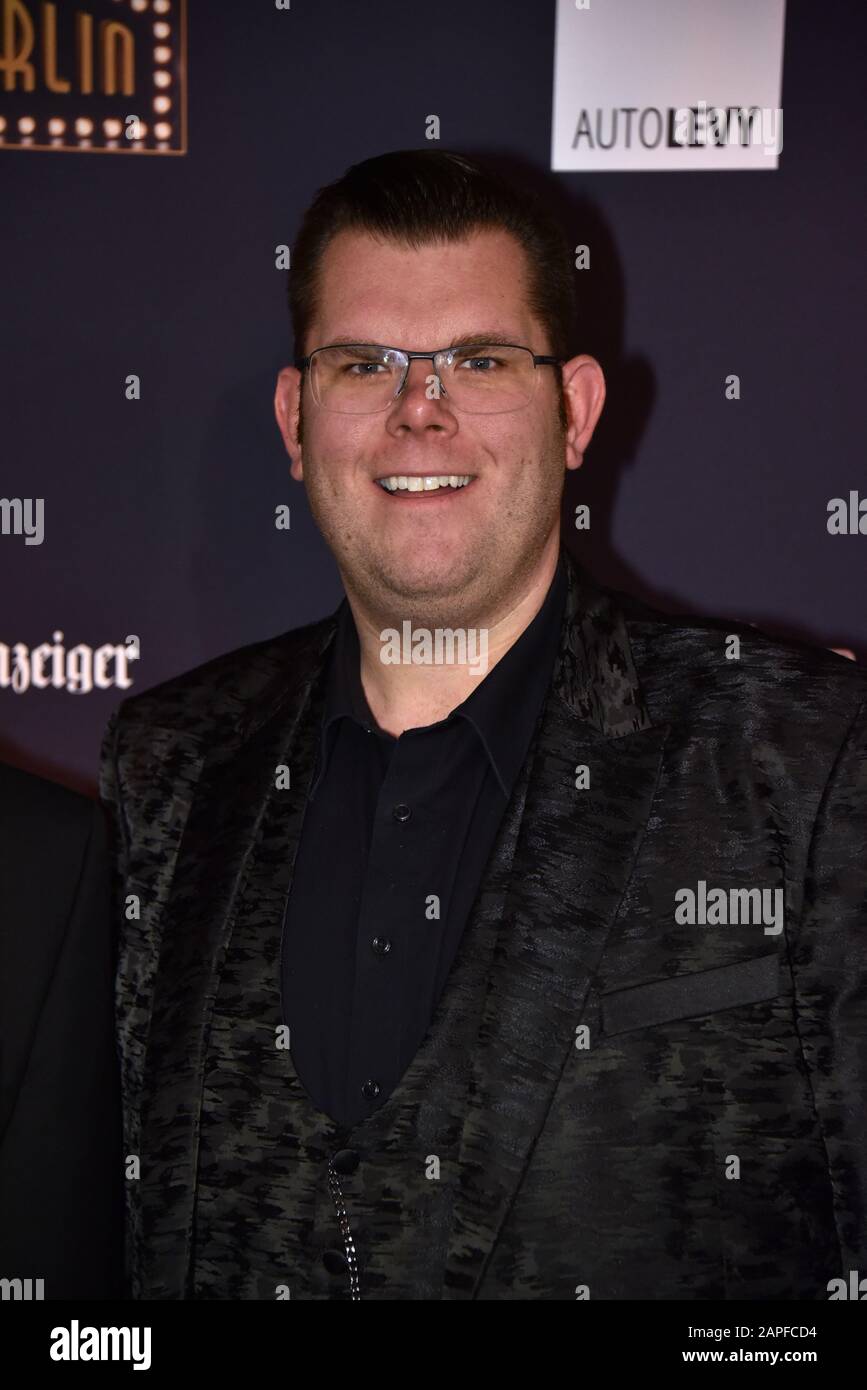 Cologne, Germany. 22nd Jan, 2020. TV actor Dennis Schick ( "Traumfrau ...