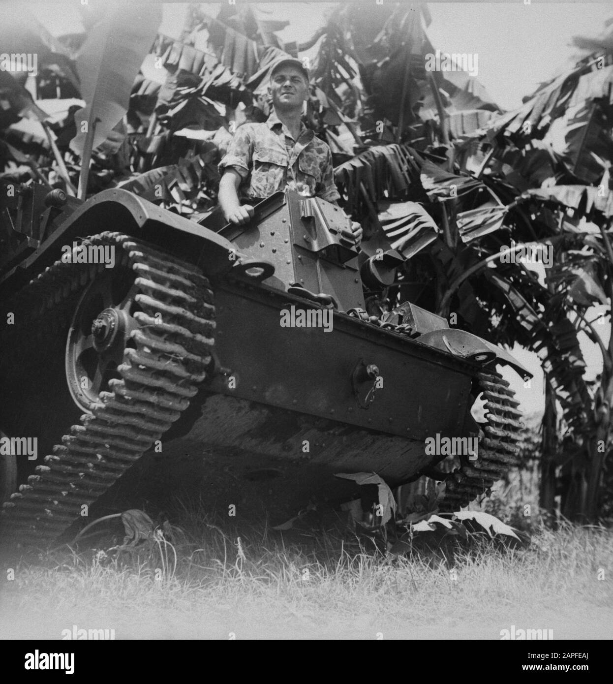 Exploration tour Bren-carriers 2-10 R.I. Surakarta Description: [Bren ...
