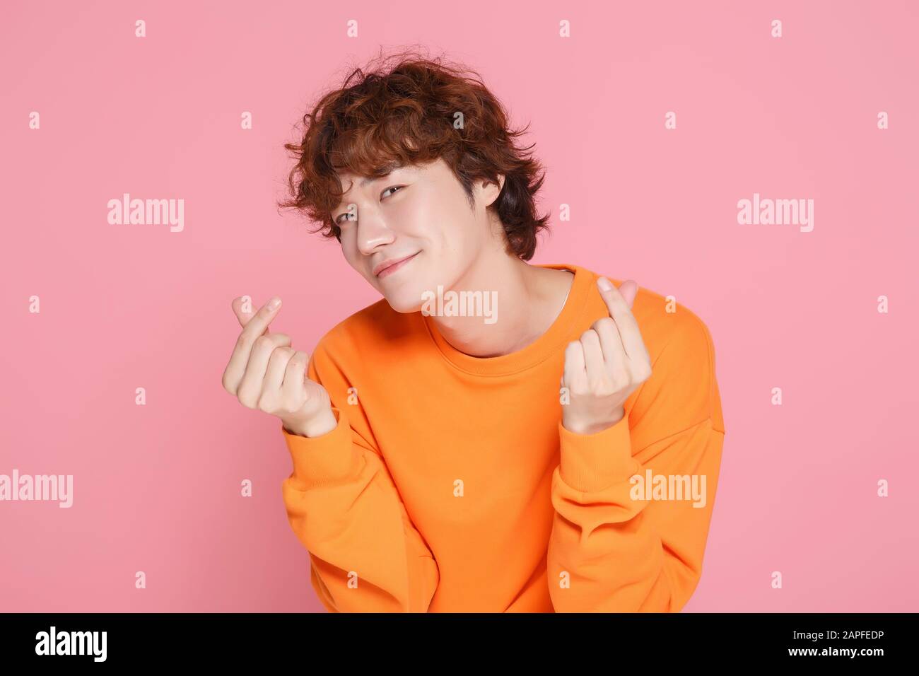 Close-up portrait of attractive young asian man, single man's lifestyle ...