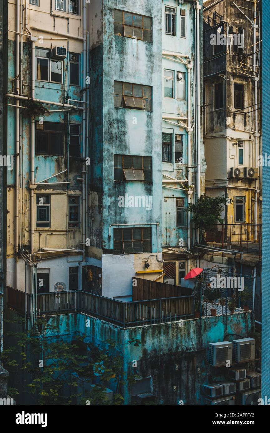 dirty, old building backyard, courtyard of run down building Stock ...
