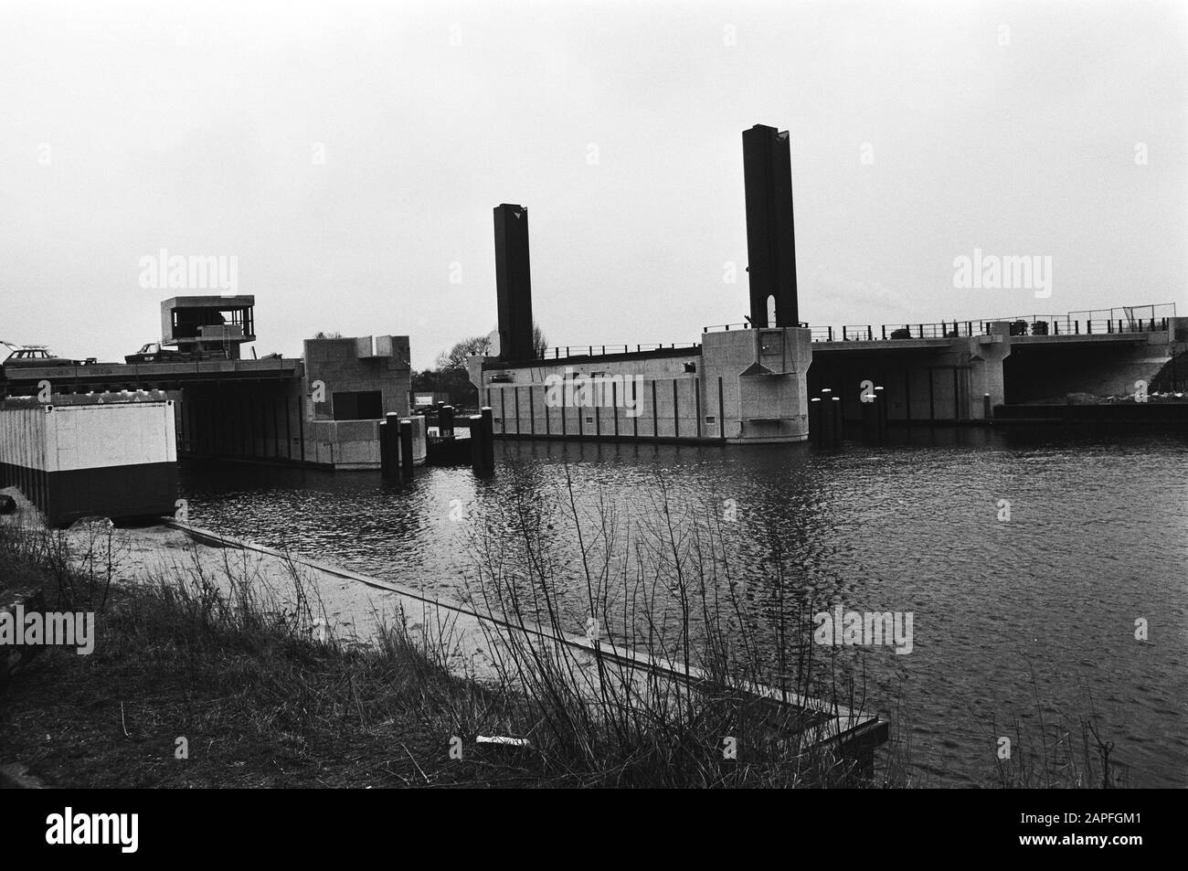 Construction new bridge for the Noordhollands canal in Amsterdam North ...