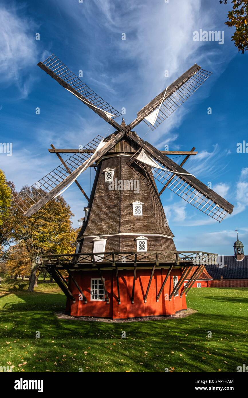 Flour mill exterior hi-res stock photography and images - Alamy