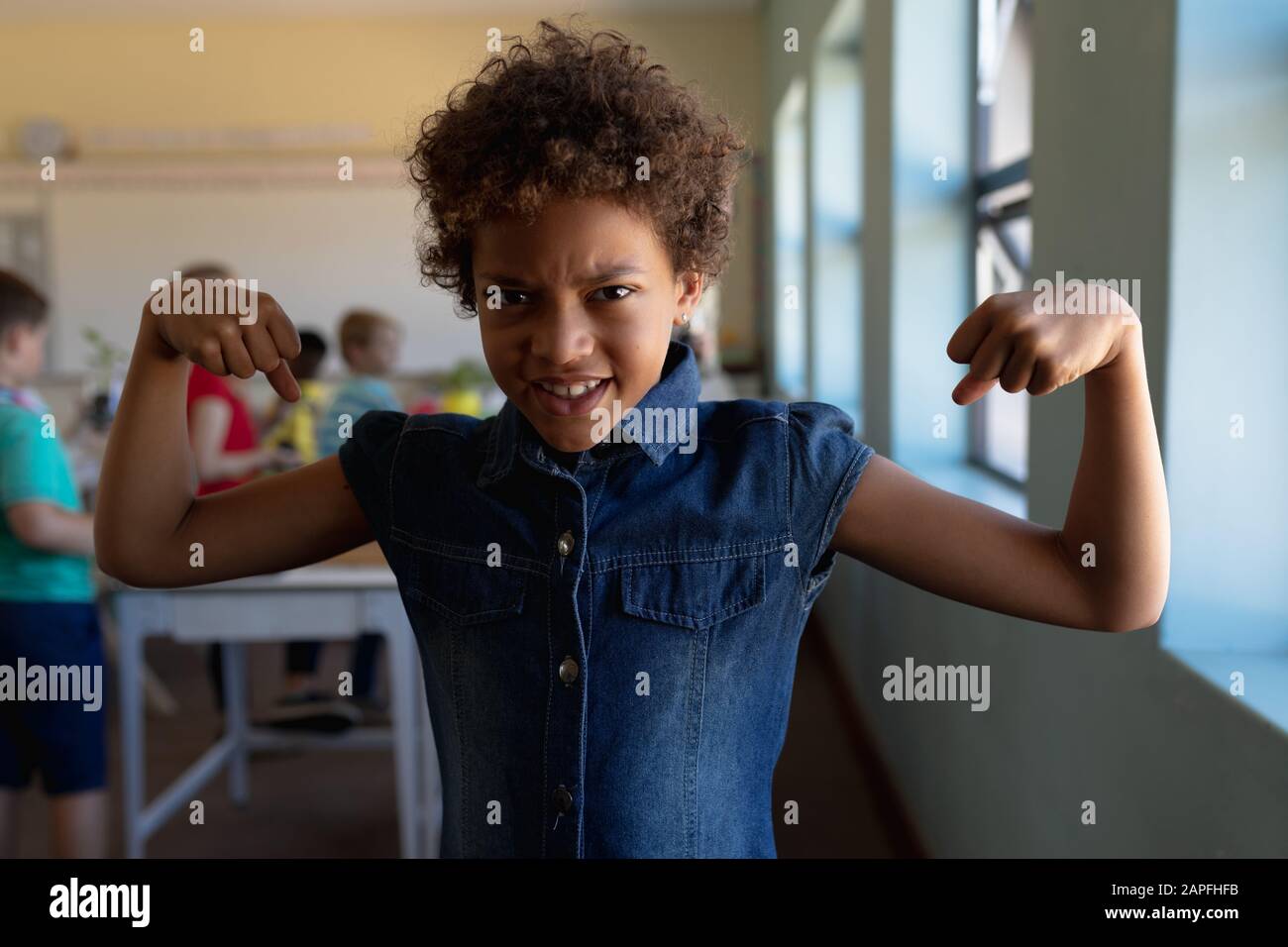 Asian schoolgirl hi-res stock photography and images - Alamy