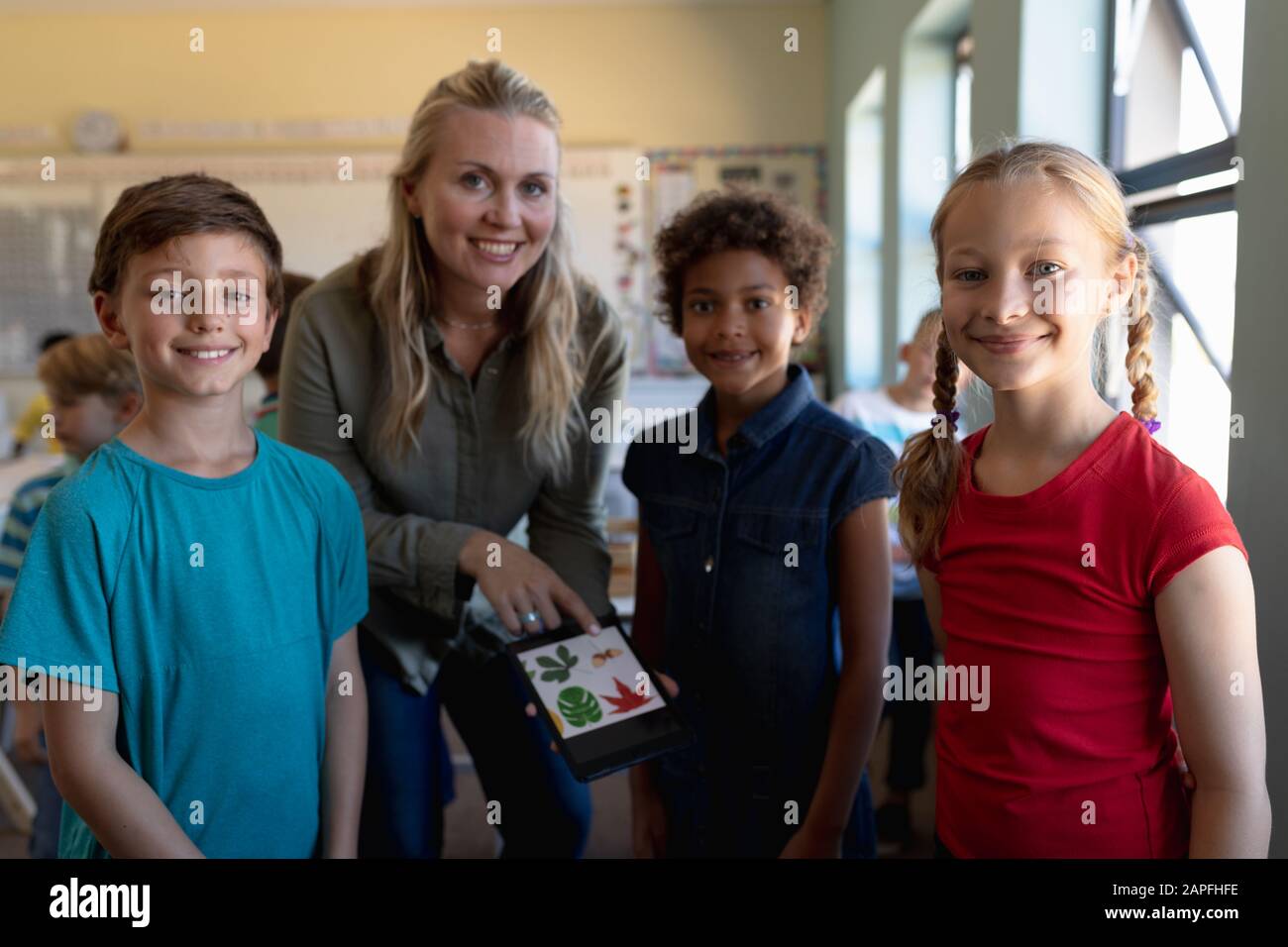 Teacher group of people hi-res stock photography and images - Alamy