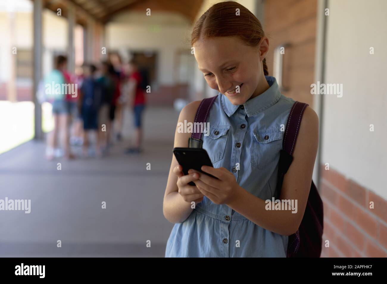 Student smartphone in class hi-res stock photography and images - Alamy