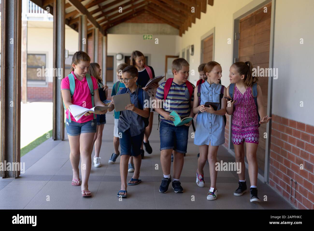 Primary school pupils break time hi-res stock photography and images ...